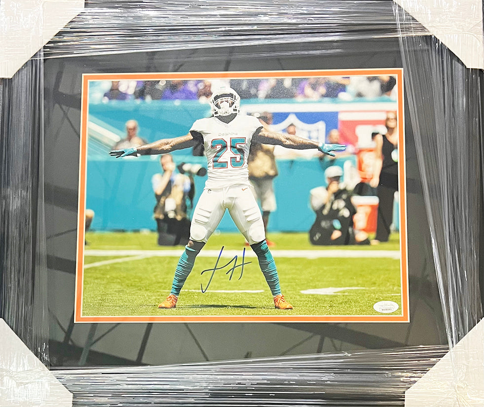 Xavien Howard Signed Miami Dolphins Framed 11x14 Football Photo (JSA) — RSA