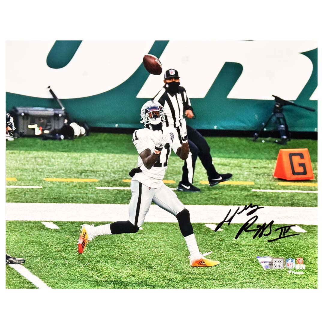 Henry Ruggs Signed Oakland Pose 2 Football 8x10 Photo (Fanatics) — RSA