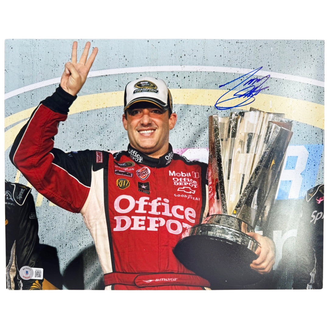 Tony Stewart Signed Pose 4 Racing 8x10 Photo (Beckett) — RSA