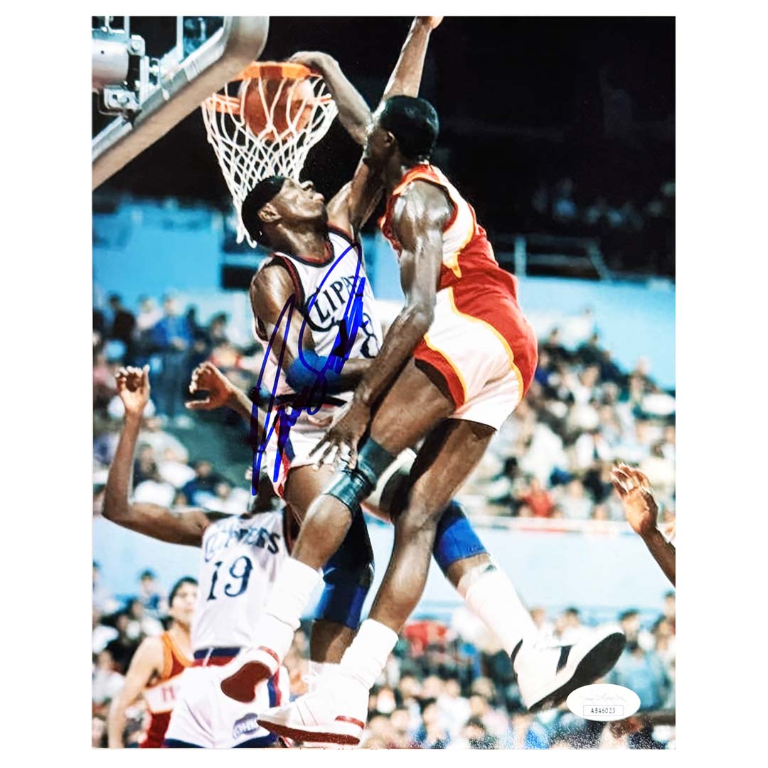 Dominique Wilkins Signed Atlanta Pose 2 Basketball 8x10 Photo (JSA) — RSA