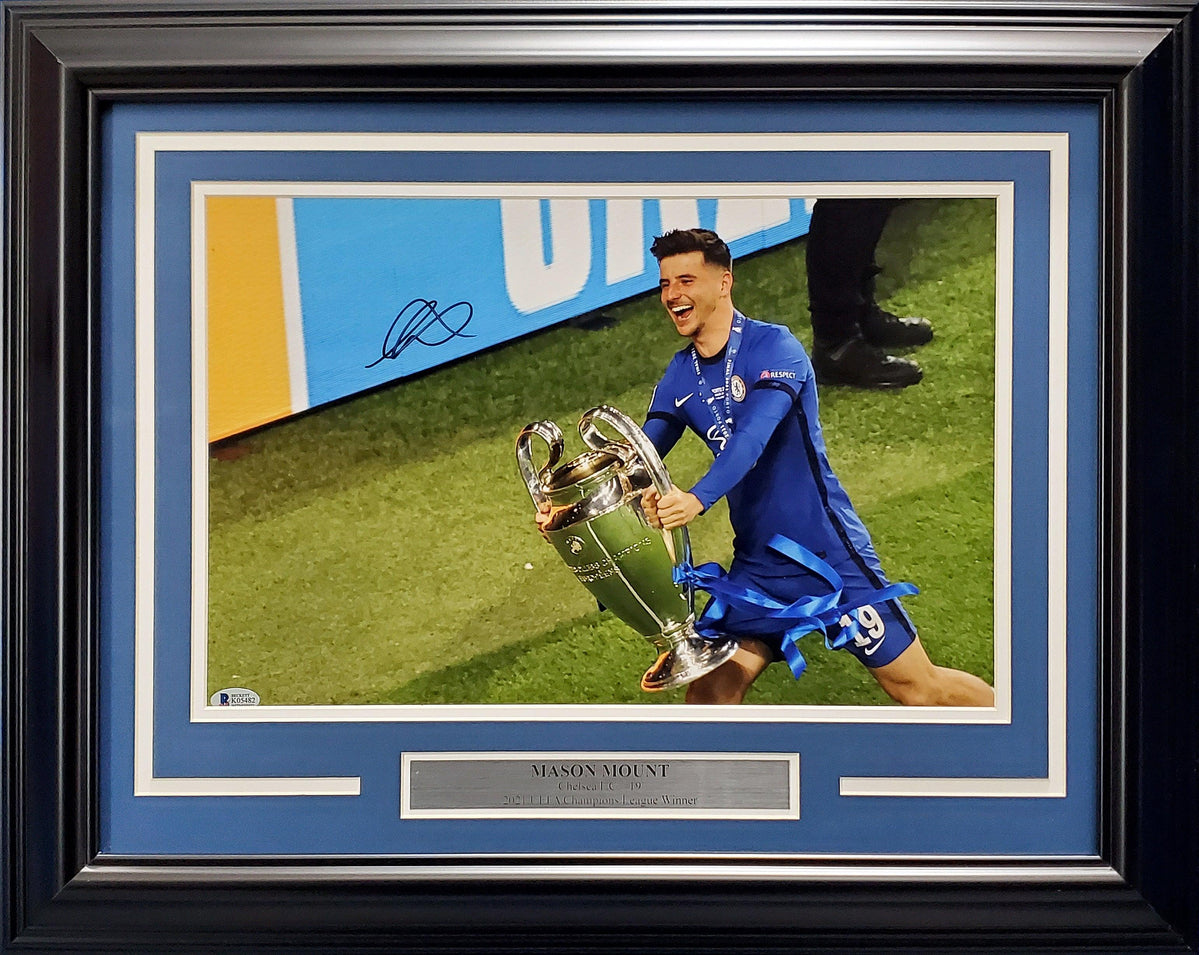 Mason Mount Autographed Framed 11x14 Photo Chelsea F.C. Beckett BAS St ...