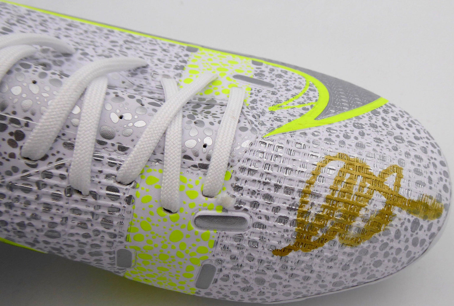 Soccer Memorabilia & Signed Soccer Collectibles - RSA