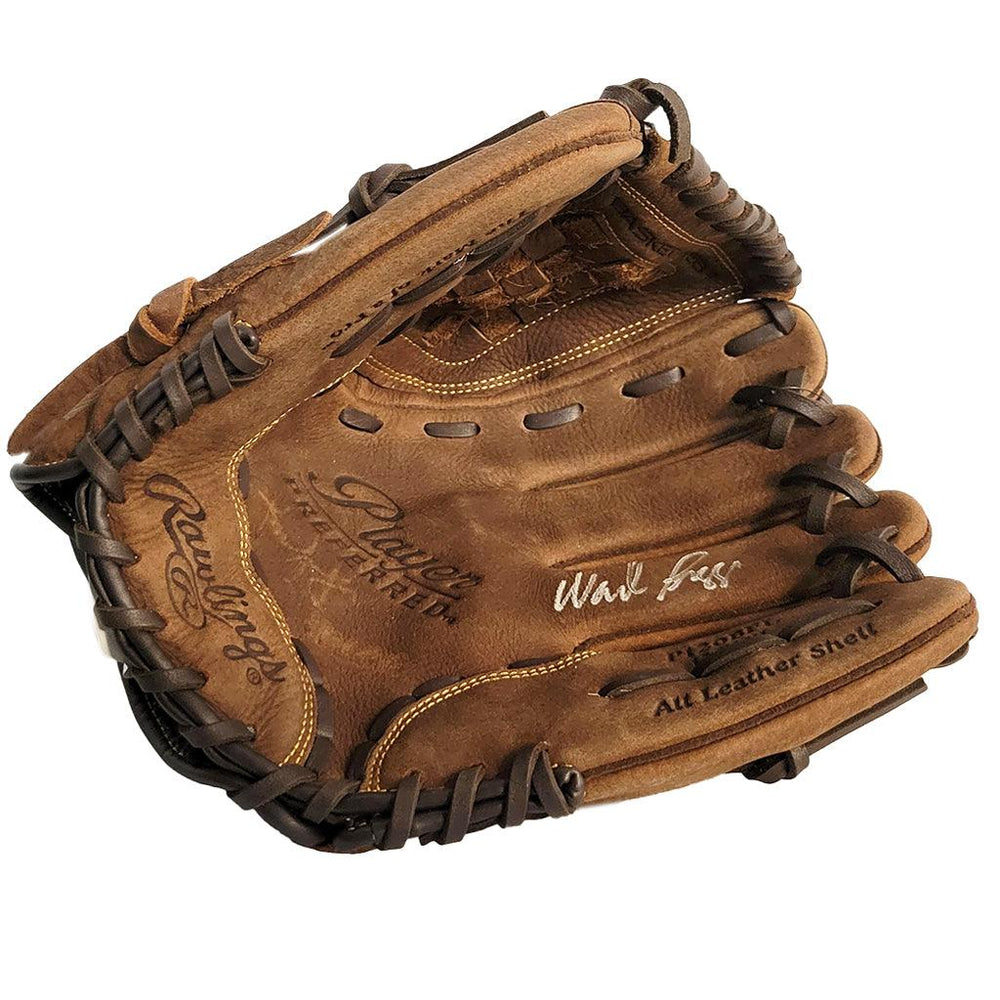 Wade Boggs Signed Rawlings Fielding Glove (JSA) — RSA