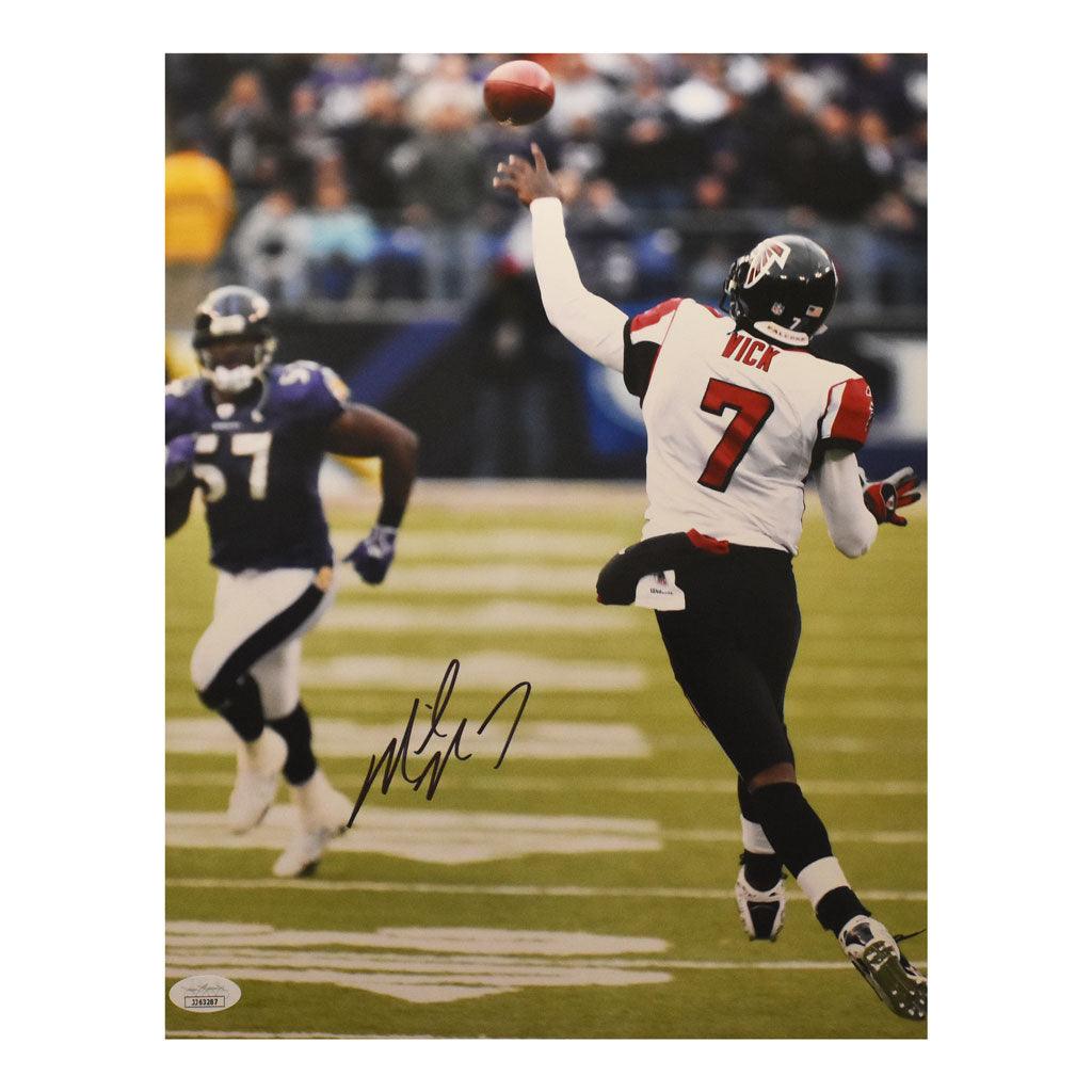 Michael Vick Signed Atlanta Falcons Throwing 11x14 Photo (JSA) — RSA